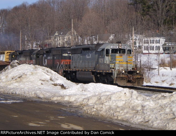 Westbound w/ HLCX 6226